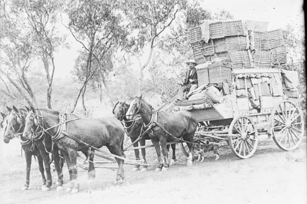 ALONG THE TRACKS OF COBB AND CO. - Cobb and Co. Book Series
